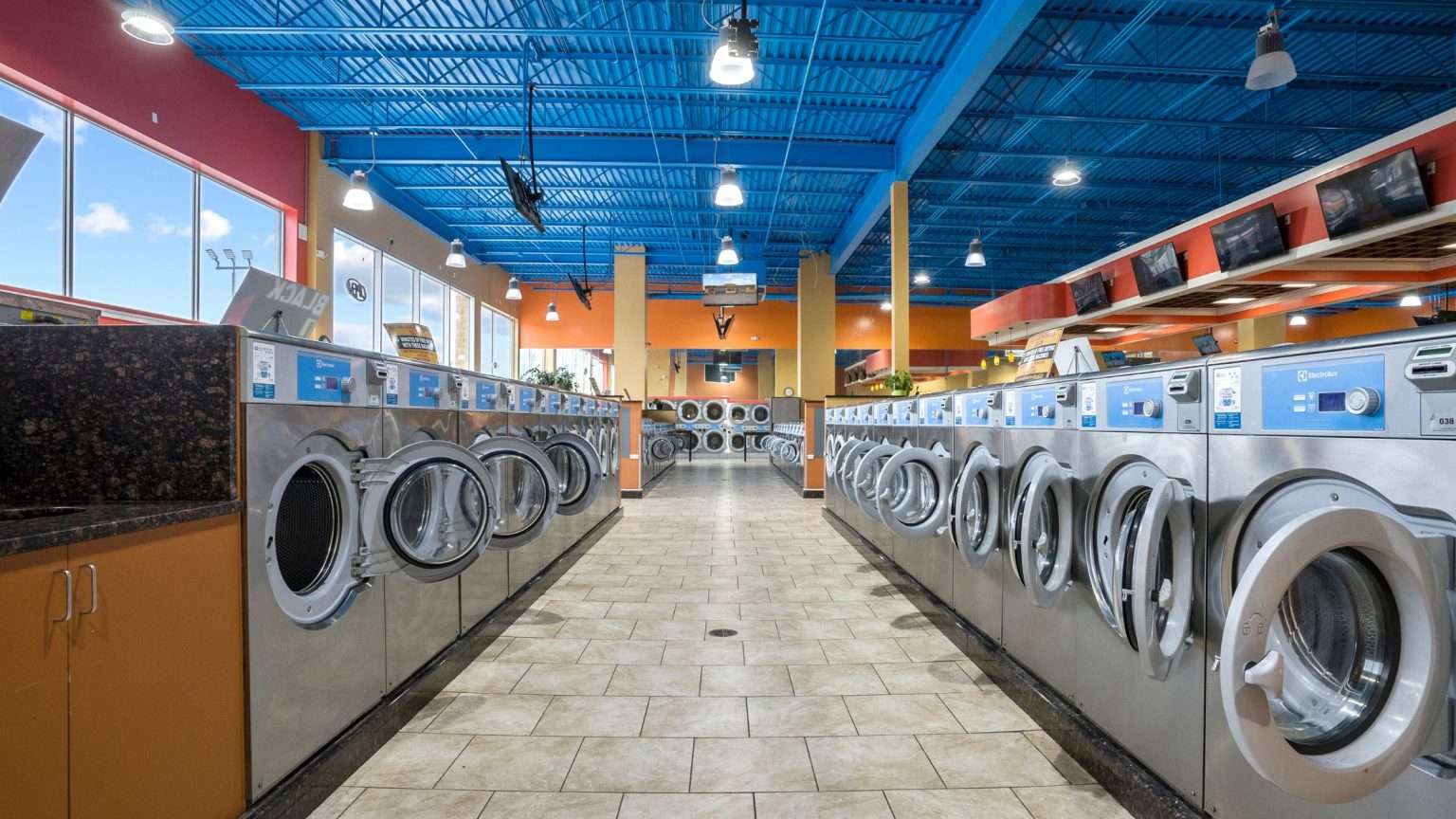 A Guide to Hire the Right Laundry Pickup and Delivery Service