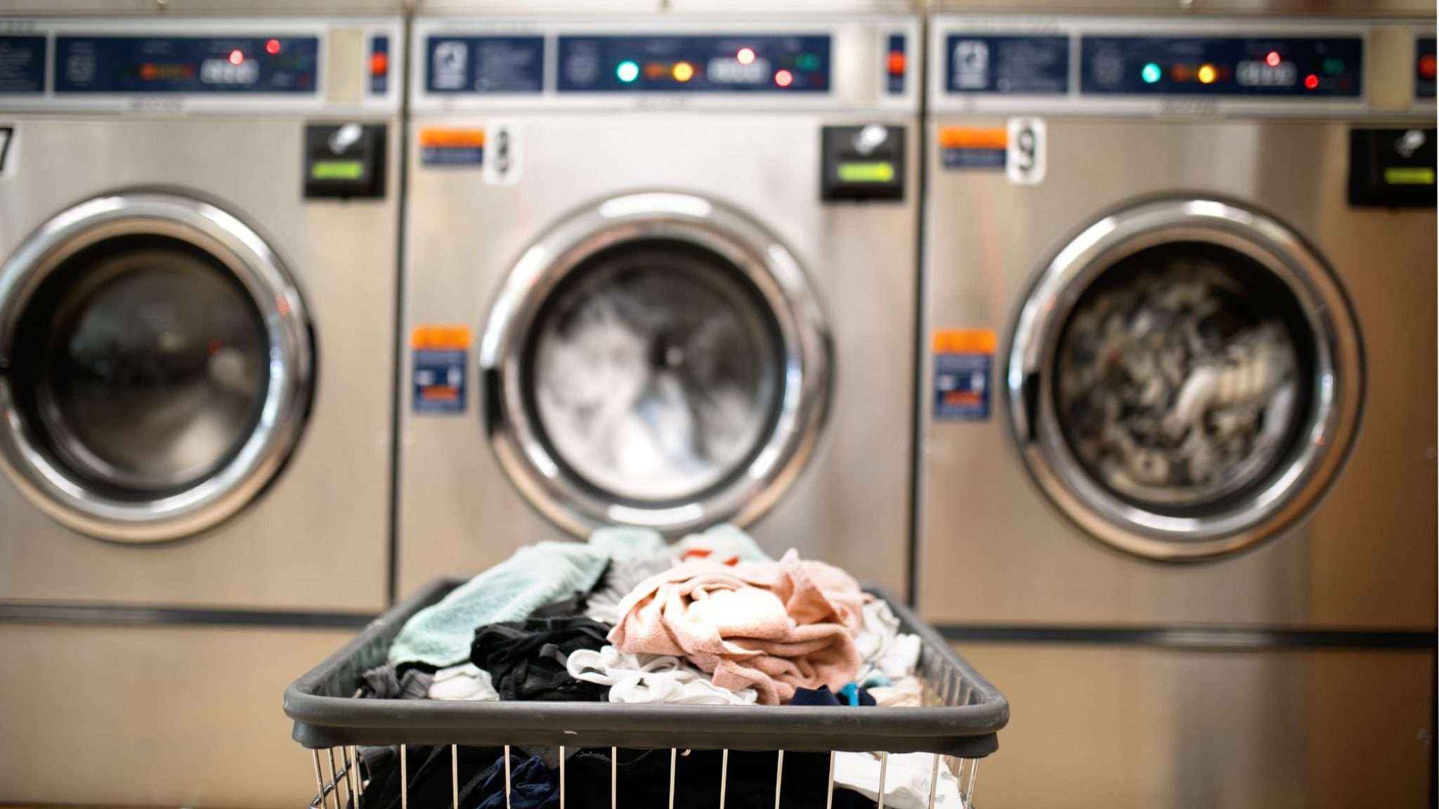 A Guide to Hire the Right Laundry Pickup and Delivery Service